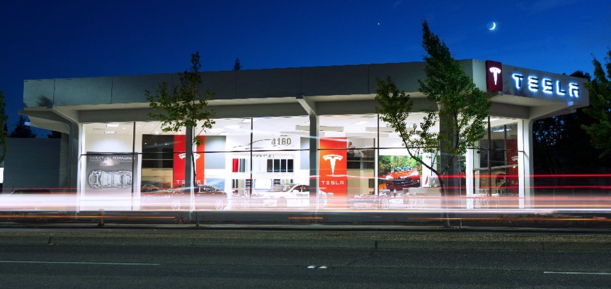 Tesla aterriza en la ‘milla de oro’ de Madrid con su segunda tienda en ...